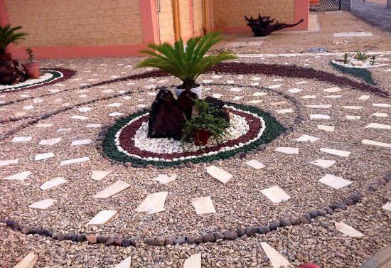 50 Garden Decorating Ideas Using Rocks And Stones